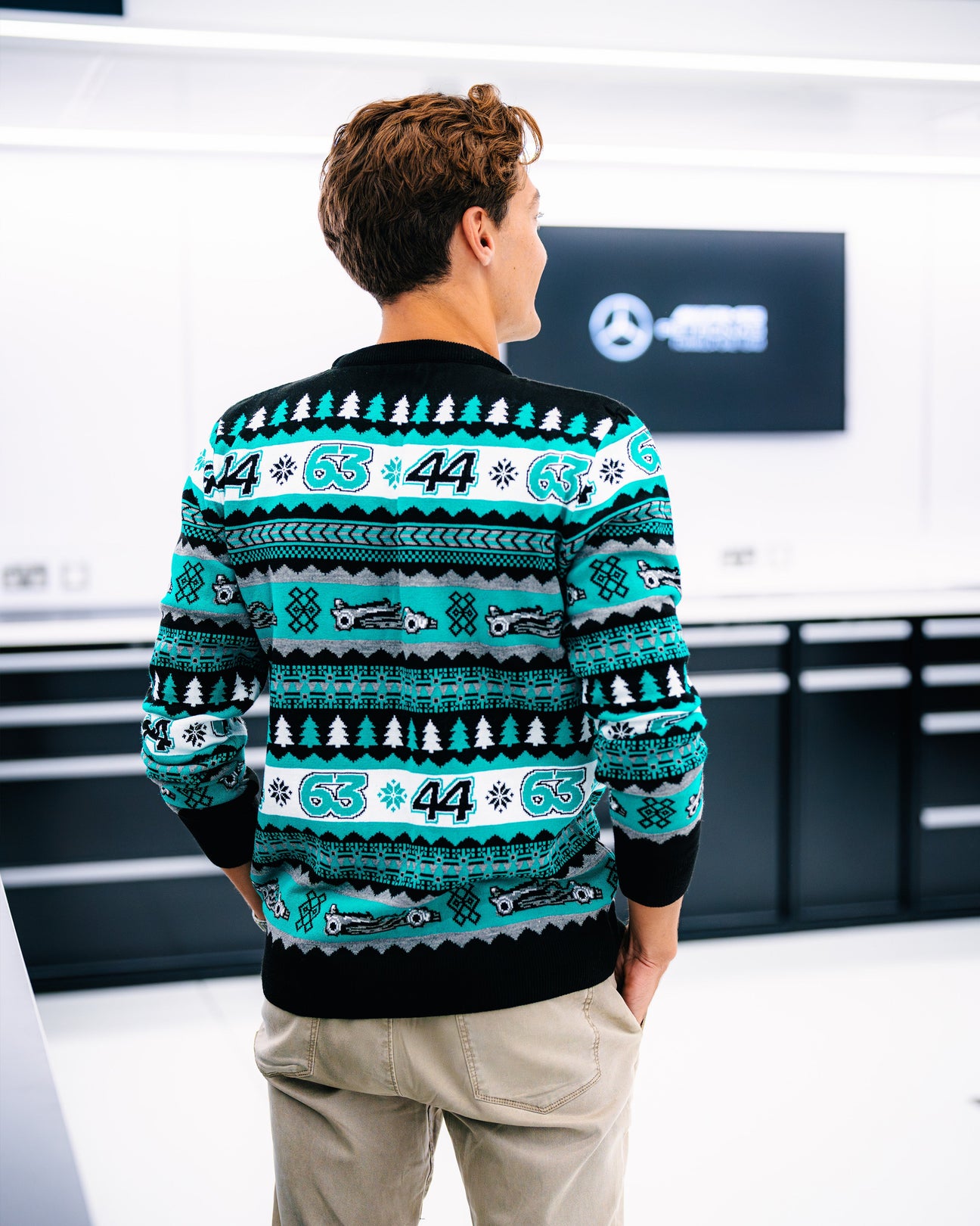 Christmas Jumper | Official Mercedes-AMG PETRONAS F1 Team Store