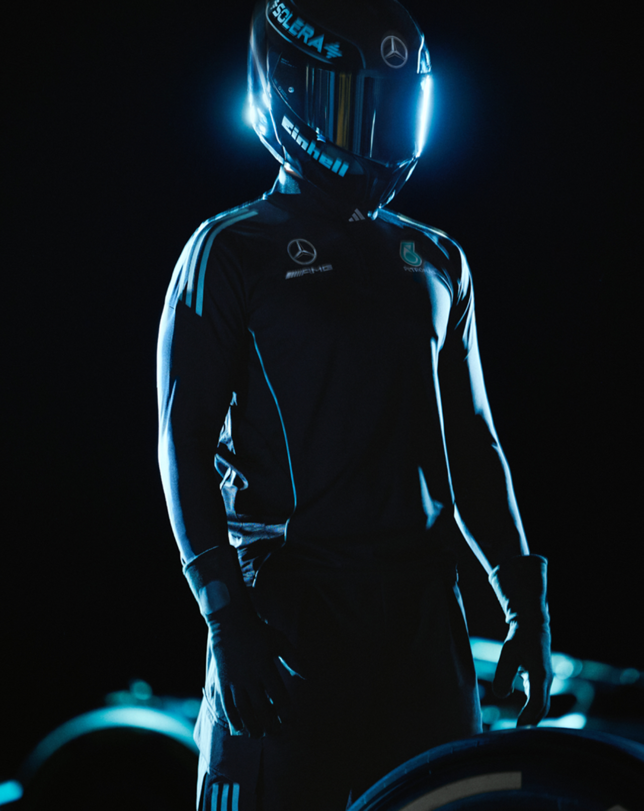 Official Mercedes-AMG PETRONAS F1 Team collections - Shop Mercedes ...