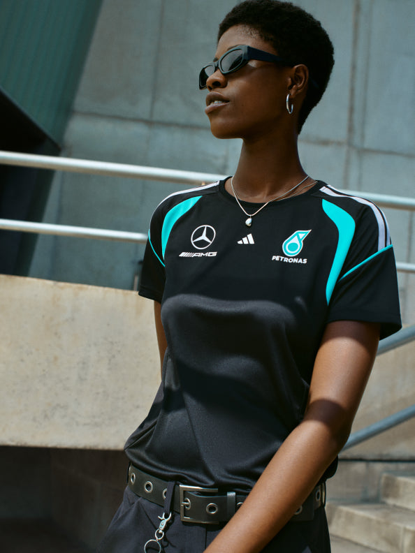 Official Mercedes-AMG PETRONAS F1 Team collections - Shop Mercedes ...